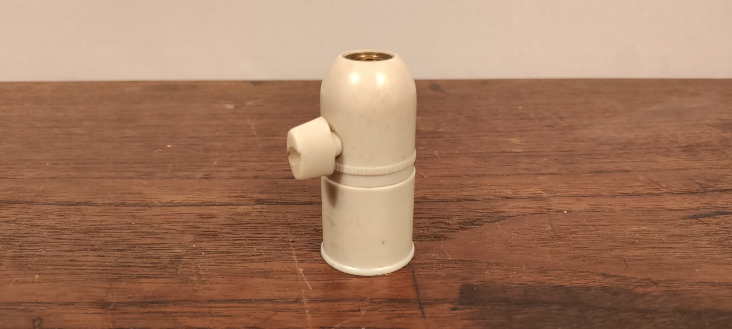 E14 fatning med afbryder / dreje i hvid • Møllers smukkelamper.dk ...