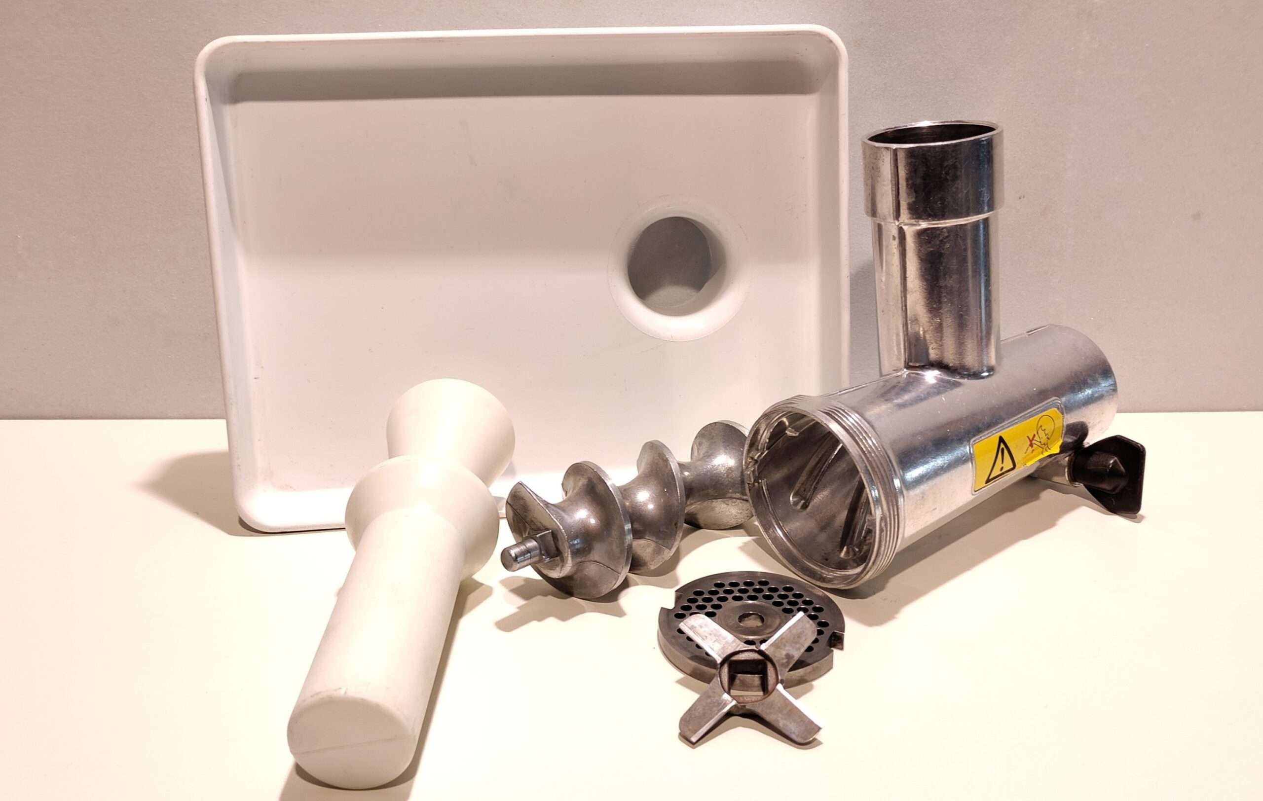 Komplet kødhakker til Electrolux assistent med nyslebet klinge. Passer ...