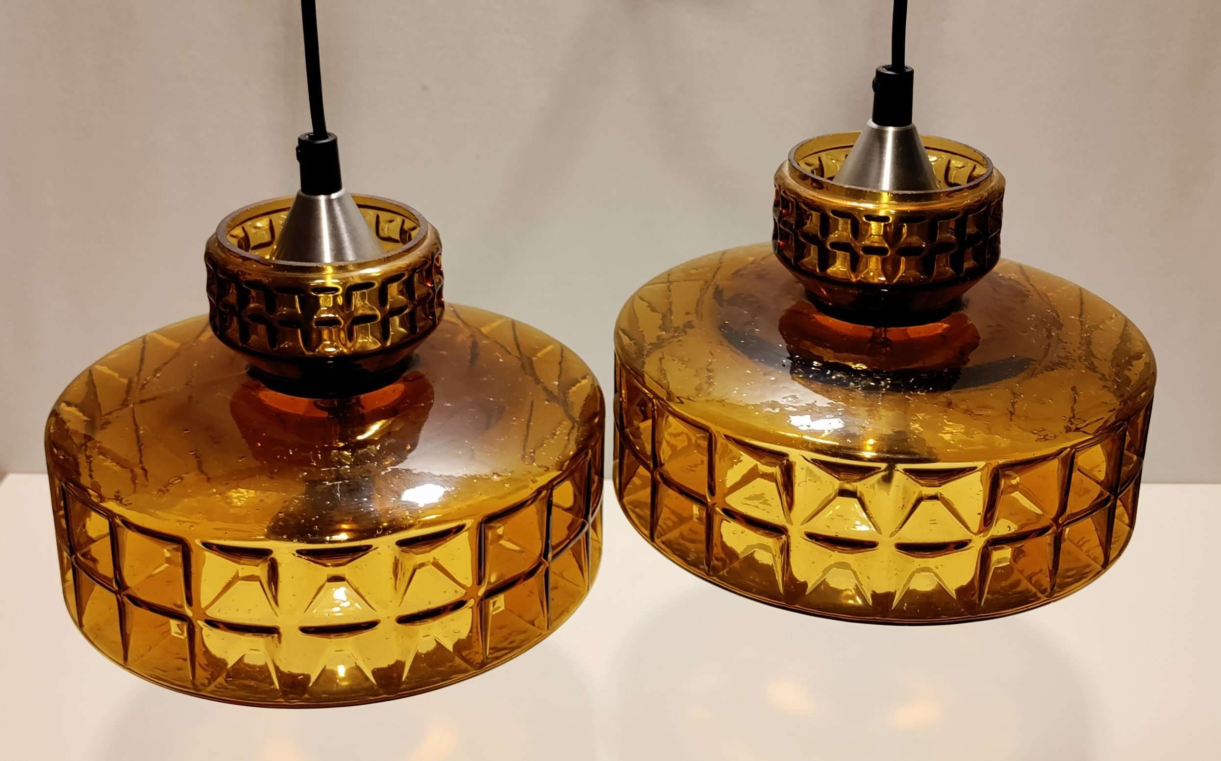 Sæt med 2 smukke unika loft lamper i vintage glas. 1970 Ø23. Til ...