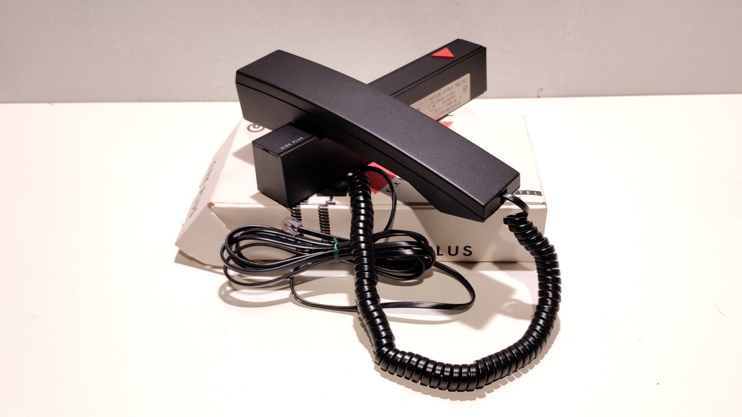 Ny ubrugt Kirk Plus vægtelefon. Danish design. Alcatel. 1990. Læs mere ...