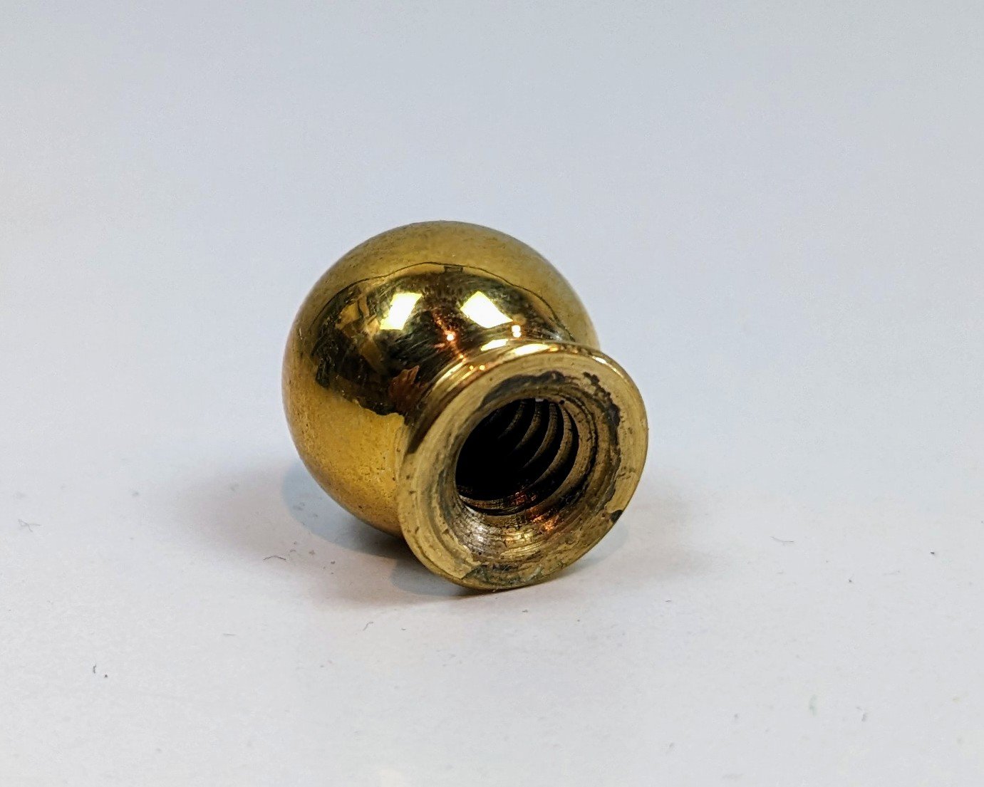 Messing knap rund. Afslutning. Kort model med M10 gevind • Møllers ...