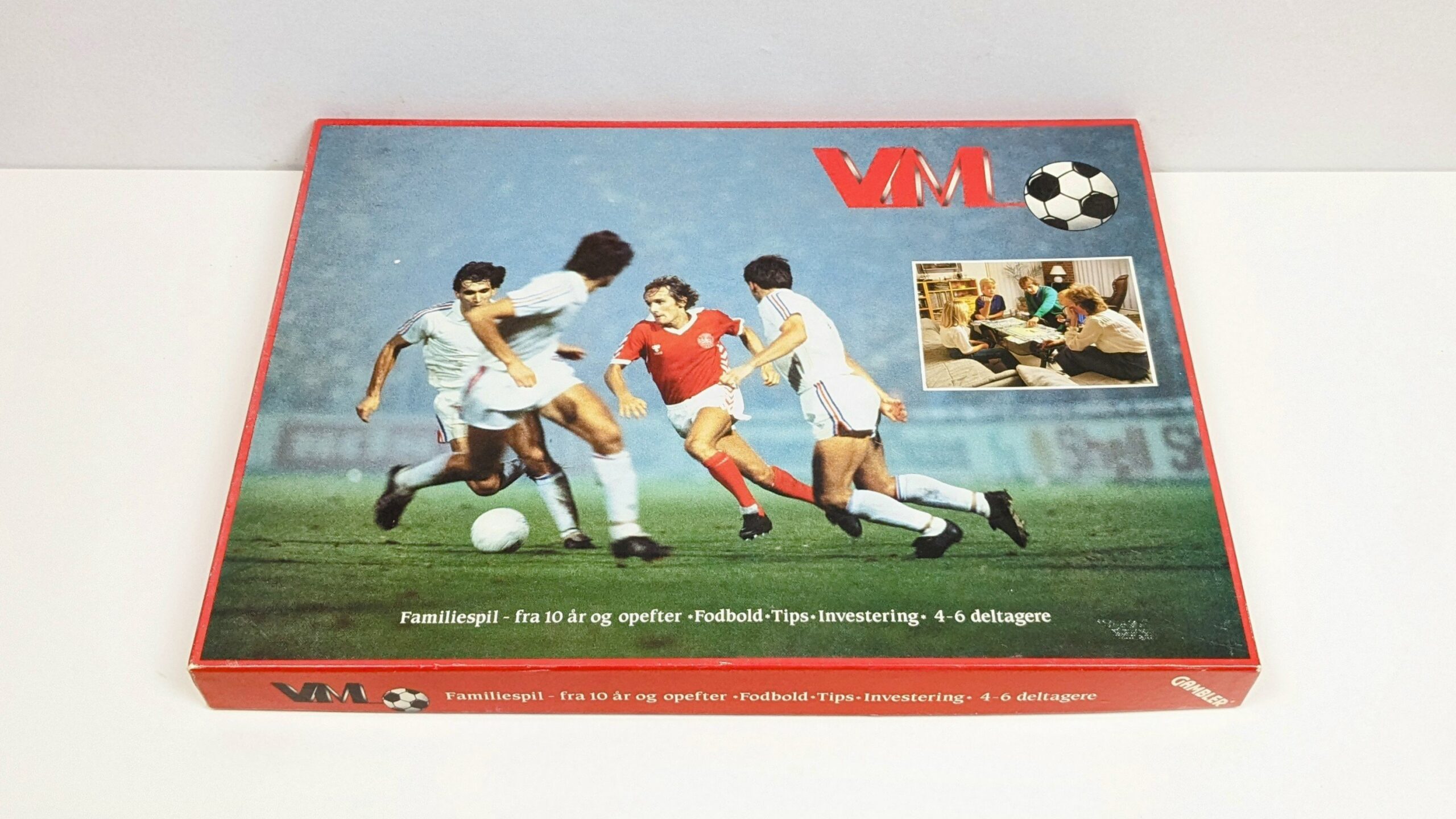 Sjældent VM fodbold spil fra 1986 med Allan Simonsen. Fremstår næsten ...