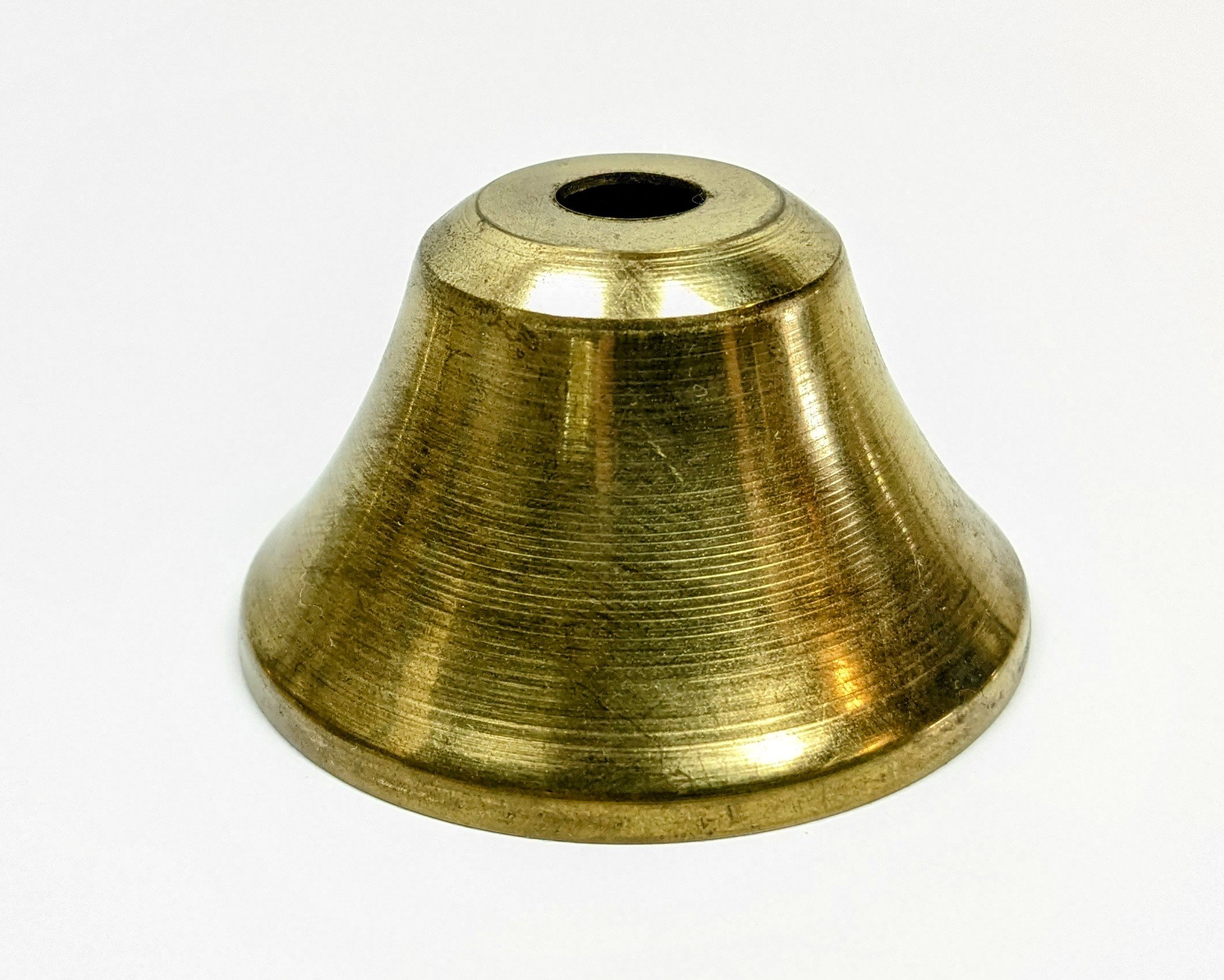 Messing top. 1960. Ubrugte. Lysekrone, lampetop/lampe bund. Højde 35 mm ...