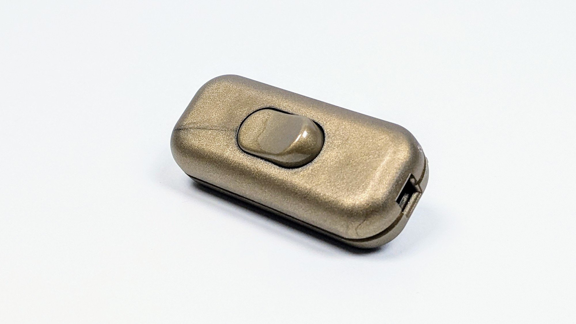 1 pol. gennemgangs afbryder i Rustik guld. Vippeafbryder. Monteres ...