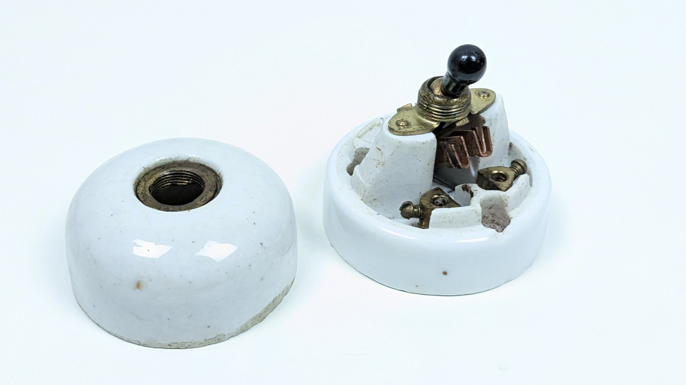 Dansk porcelæn 1 polet afbryder. LK 30016-1. Vintage. Porcelæn. Fra ...