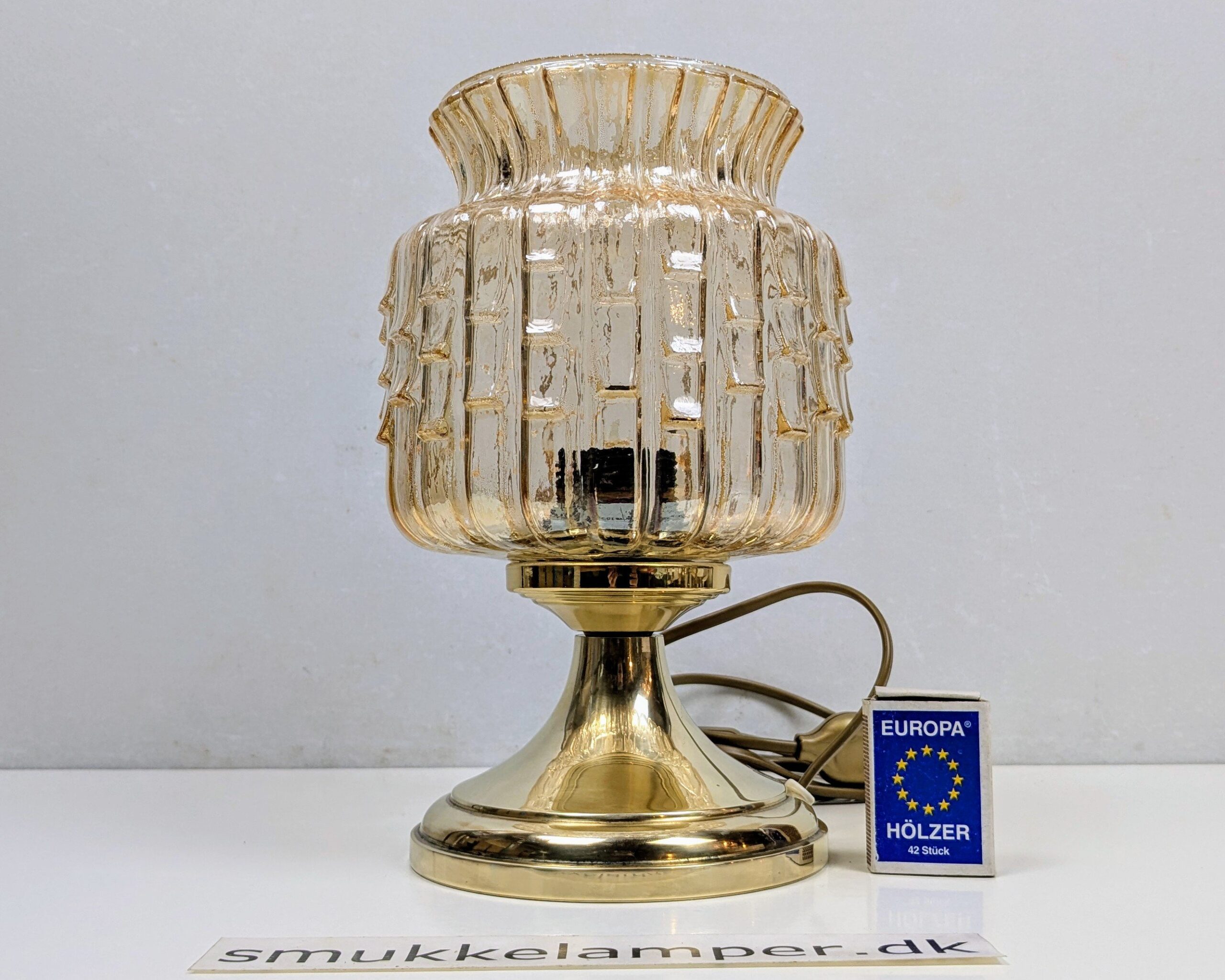 Custom made bordlampe. Messing og 1970 glas. Ø16. 25H. Unika. Nyt el. • Møllers smukkelamper.dk ...