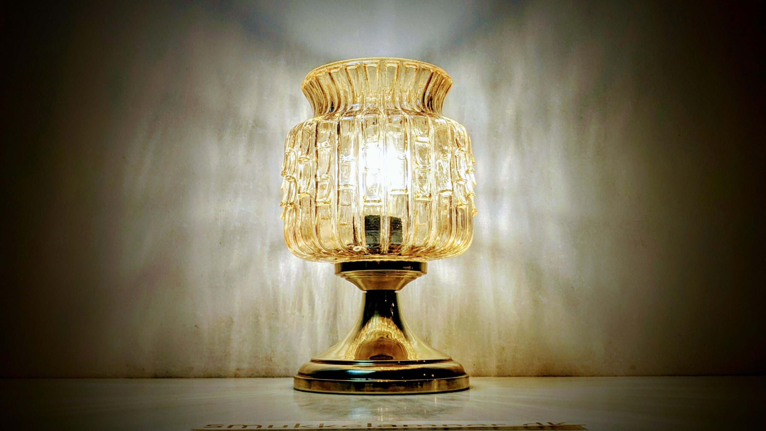 Custom made bordlampe. Messing og 1970 glas. Ø16. 25H. Unika. Nyt el. • Møllers smukkelamper.dk ...