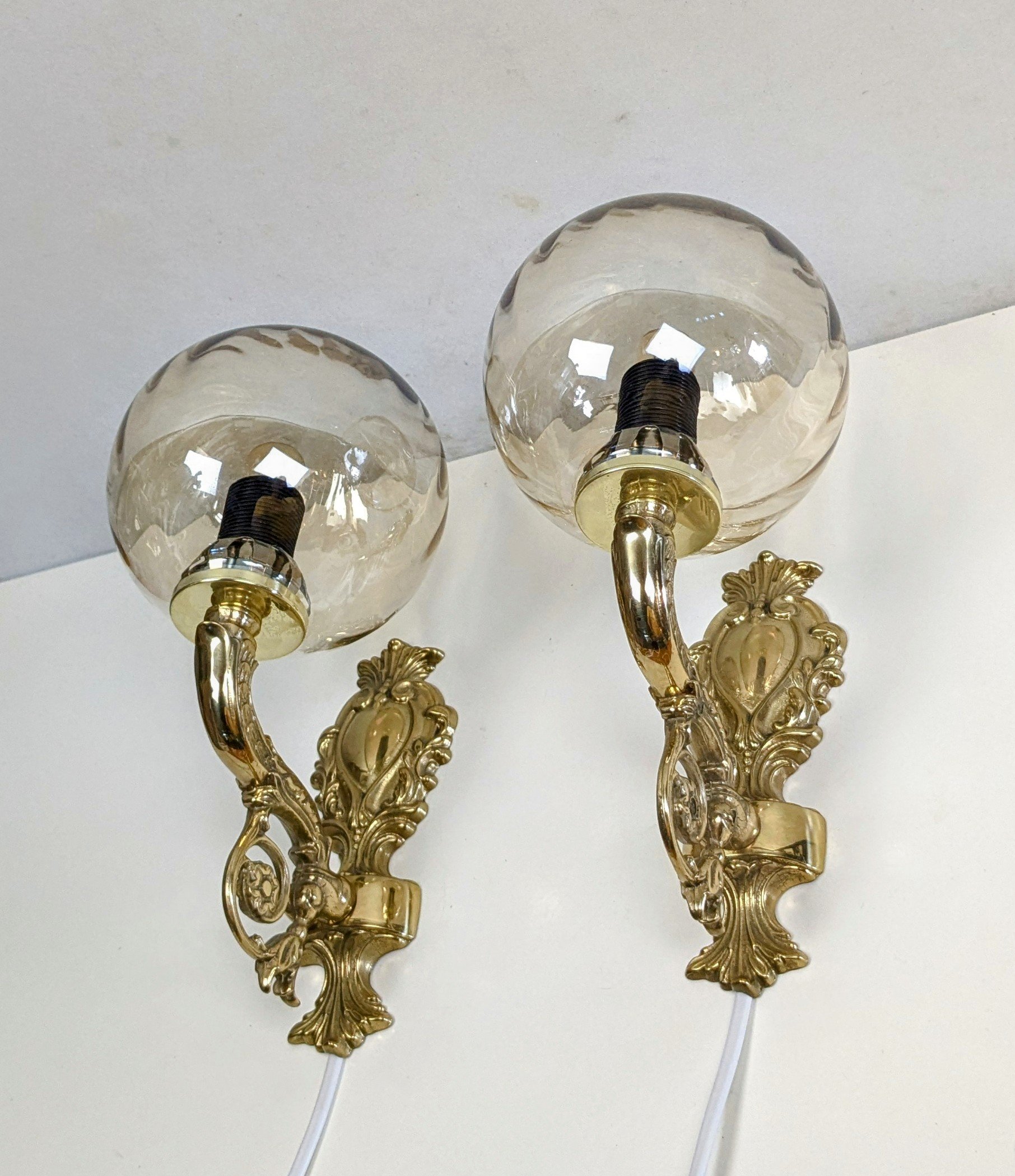 Håndsamlede danske unika sofa / entre lamper. Messing, glas. Nyt el ...