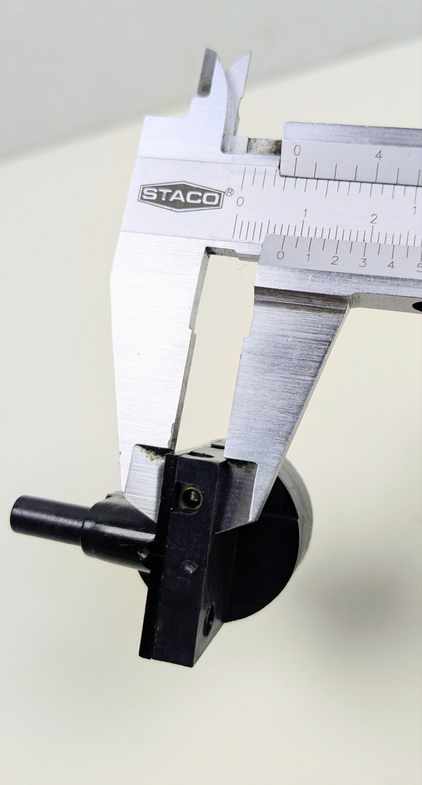 Tryk indsats fatning. Tryk afbryder. Sort bakelit. Reservedel. PH hat m ...